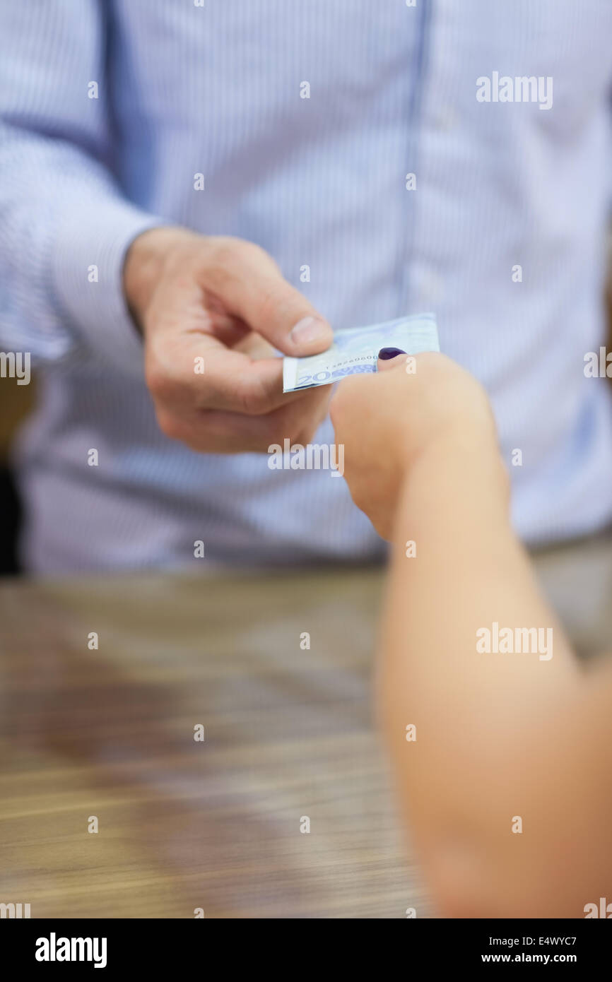 Shopping mall cash counter hi-res stock photography and images - Alamy