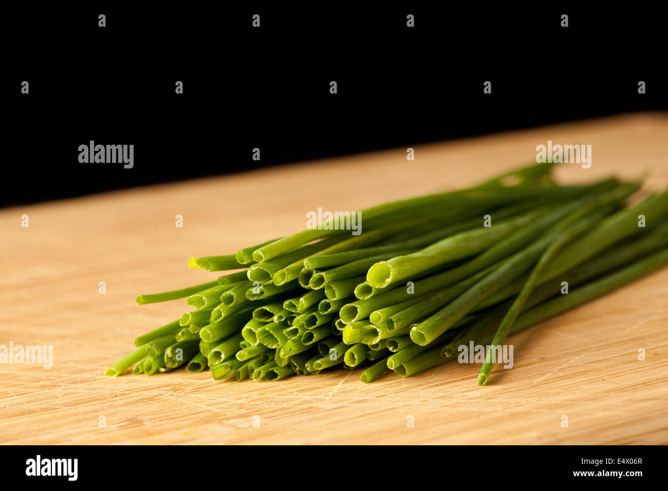 Many stands of chive Stock Photo - Alamy