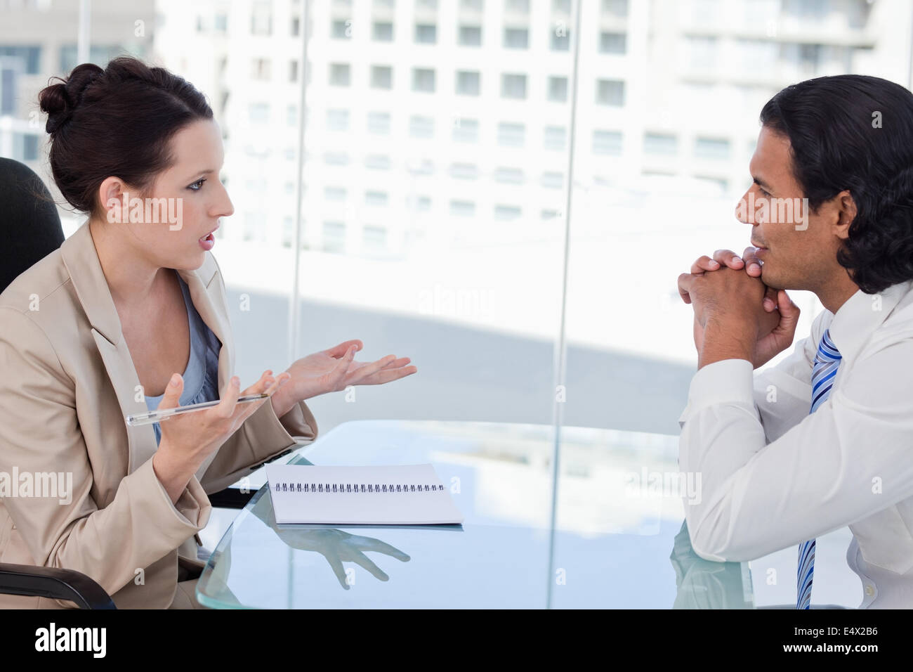Business people negotiating Stock Photo - Alamy