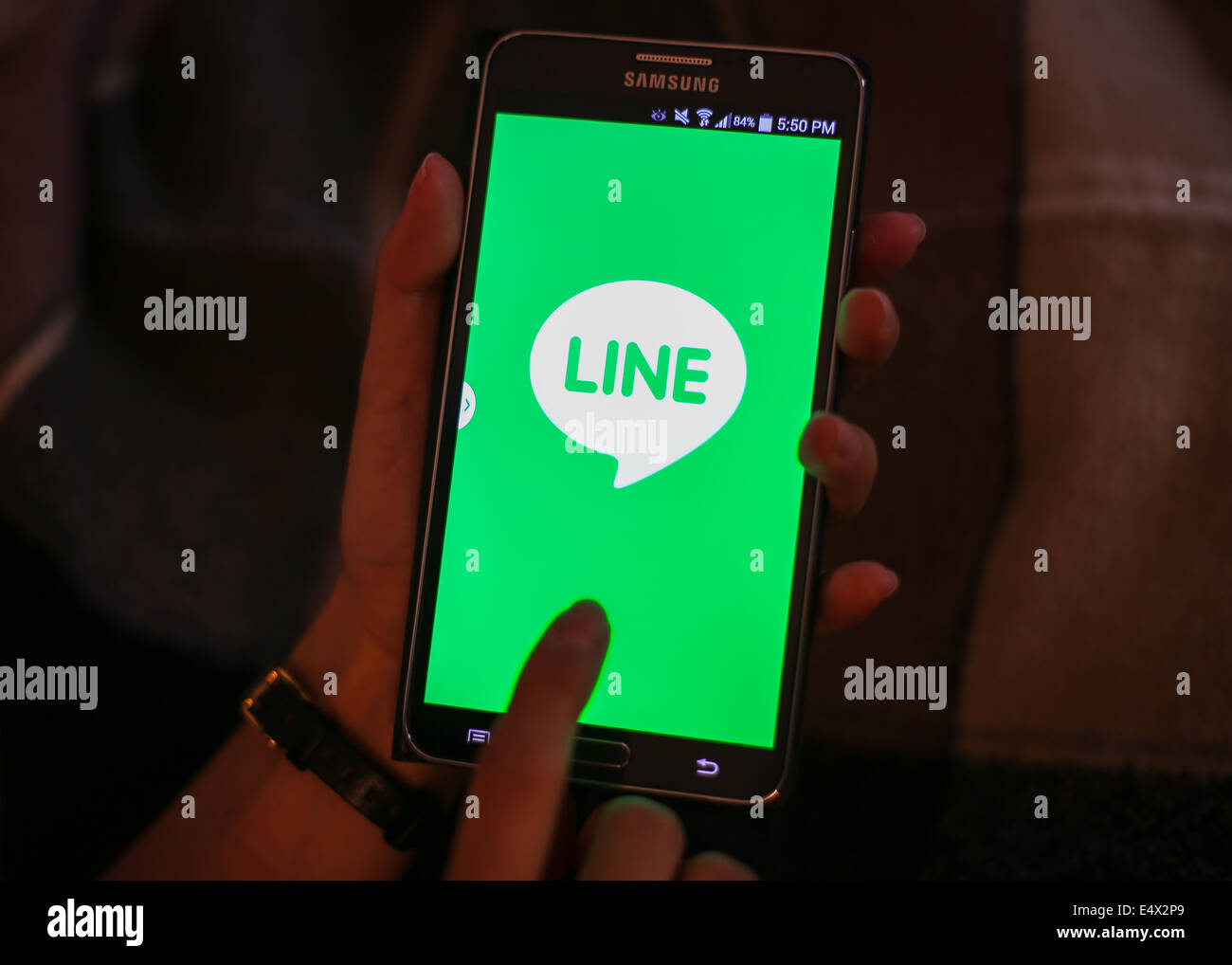 Japan messaging app line hi-res stock photography and images - Alamy