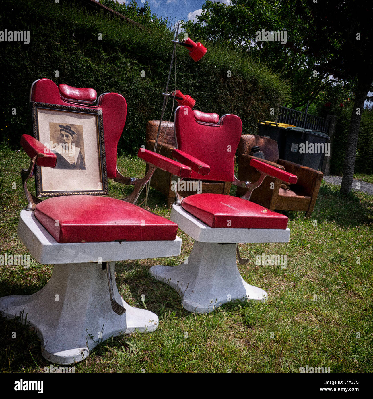 Brocantes are also known as marché des puces (flea market), vide ...