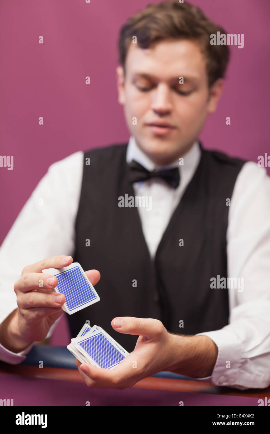 Shuffling a deck of cards hi-res stock photography and images - Alamy