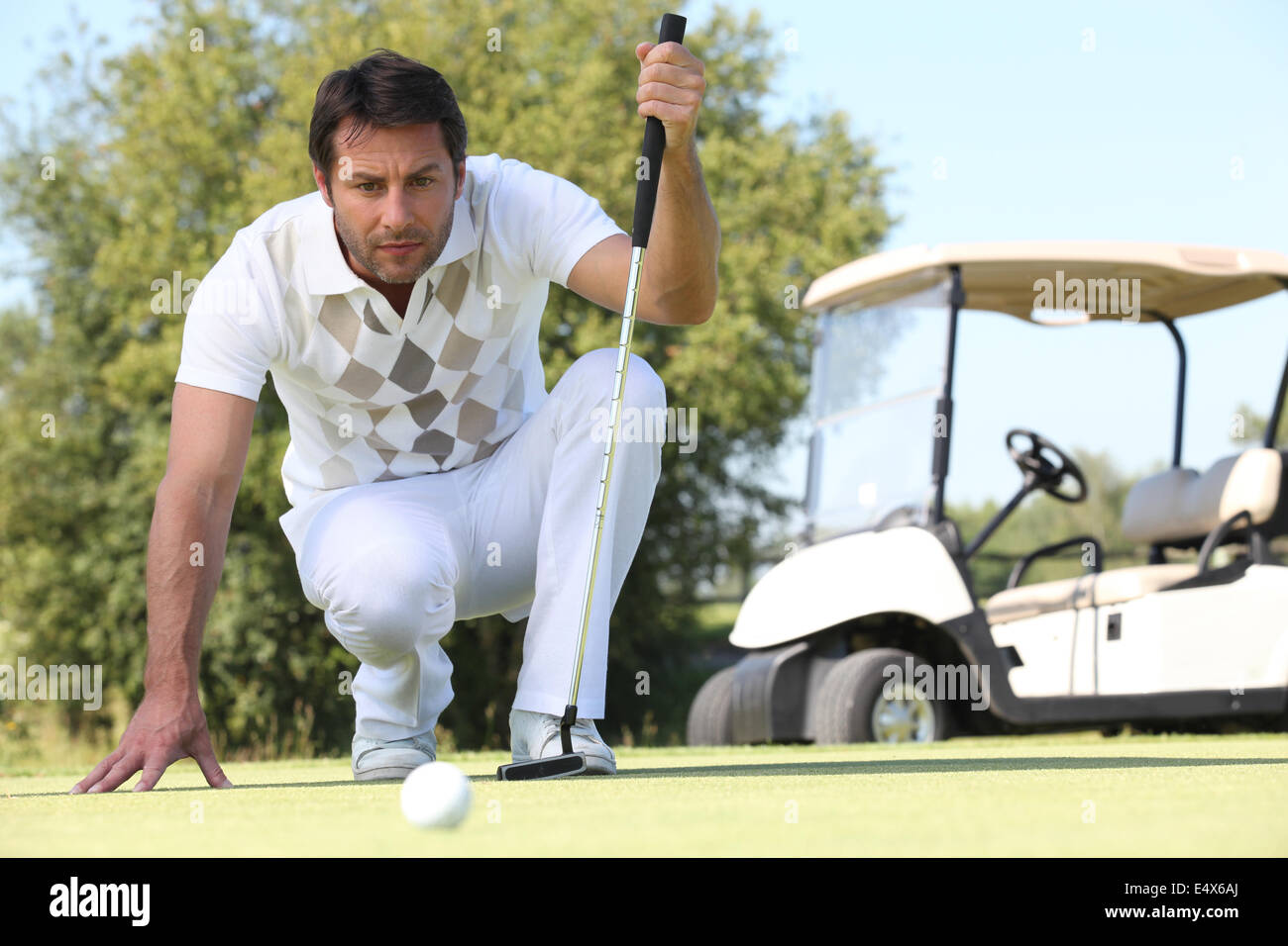 Putting green top view hi-res stock photography and images - Alamy