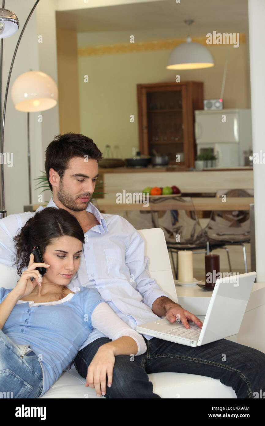 Young couple discuss talk hi-res stock photography and images - Alamy