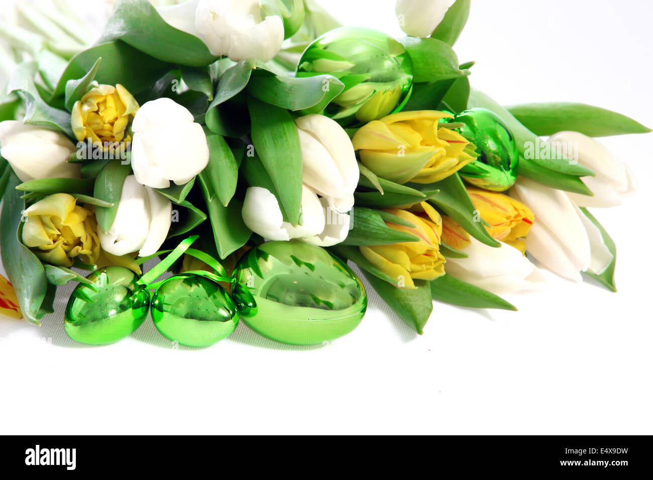 Easter eggs spring tulips hi-res stock photography and images - Alamy
