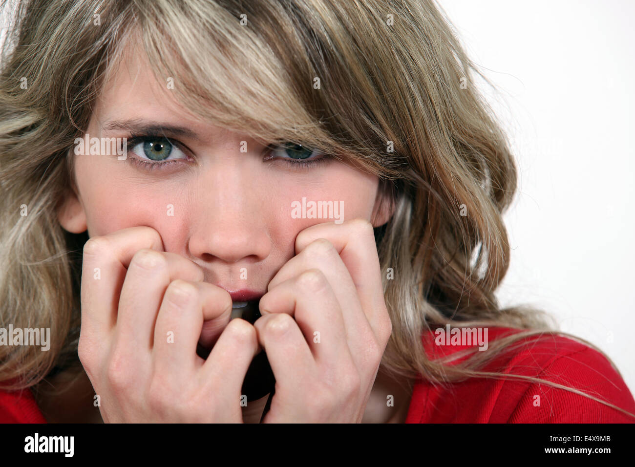 Frightened woman hi-res stock photography and images - Alamy