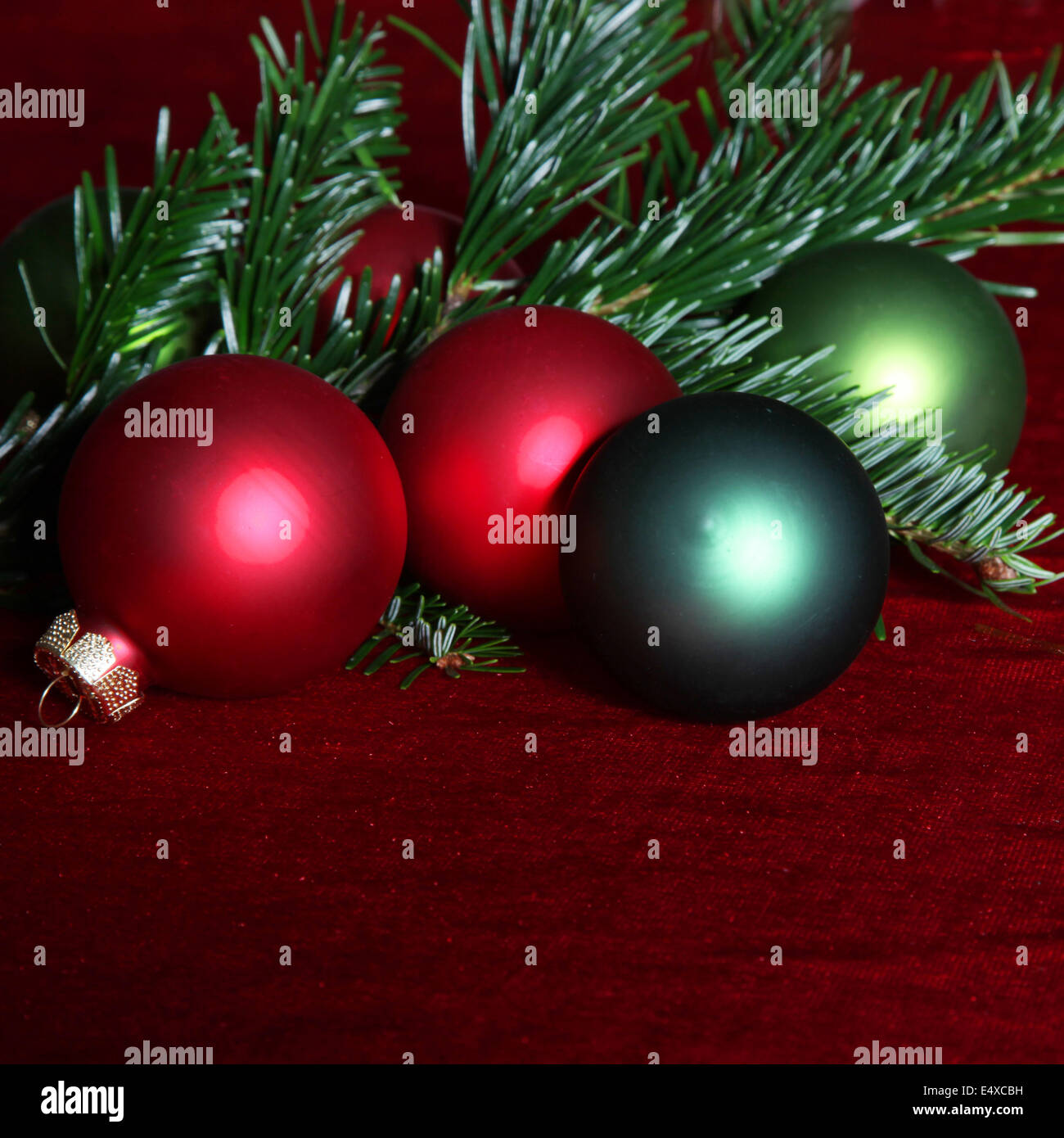 Red and green baubles Stock Photo - Alamy
