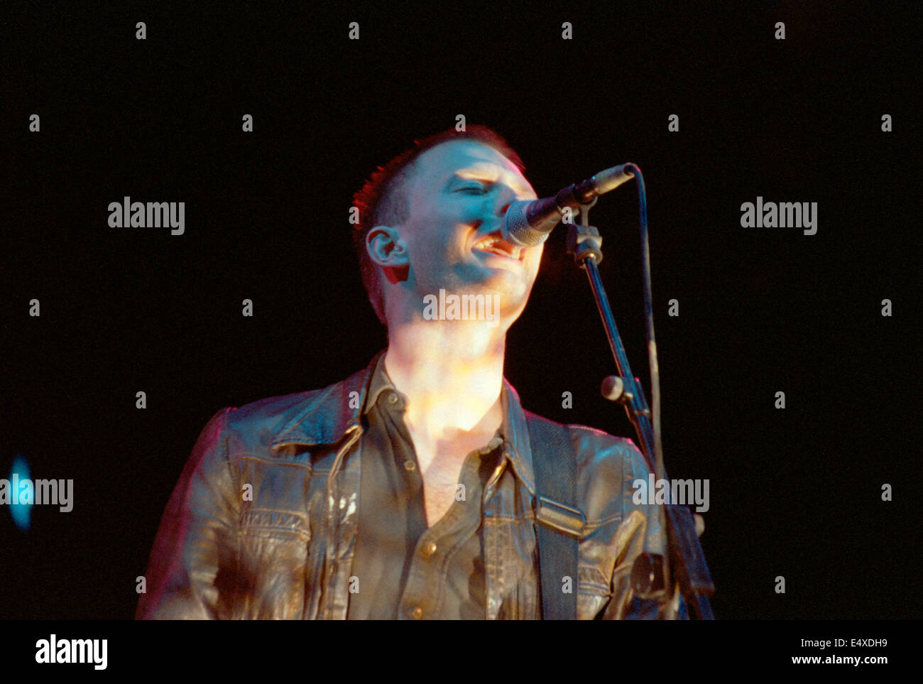 Glastonbury radiohead 1997 hi-res stock photography and images - Alamy