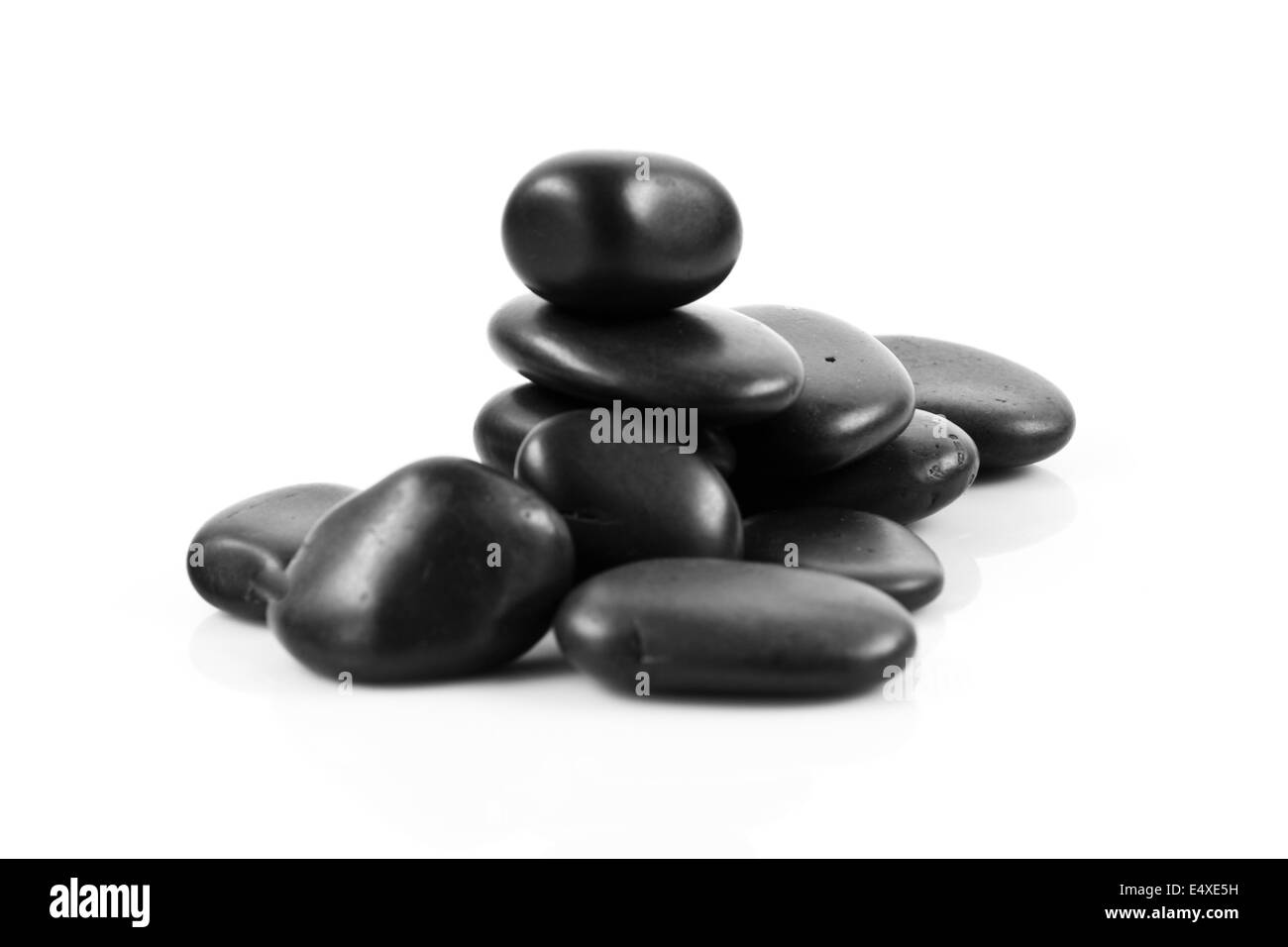 Wet black stones hi-res stock photography and images - Alamy