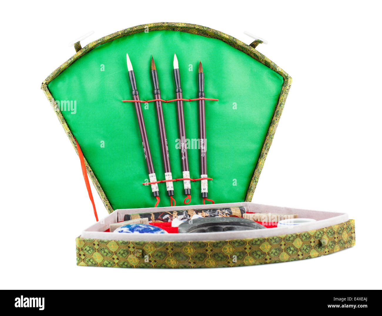 Ceramic in chinese calligraphy hi-res stock photography and images - Alamy