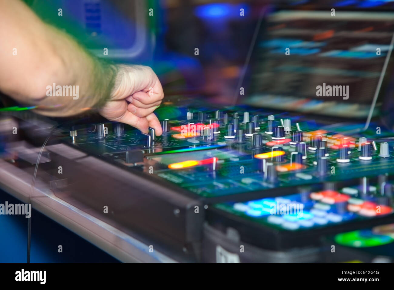 Electronics dj hi-res stock photography and images - Alamy