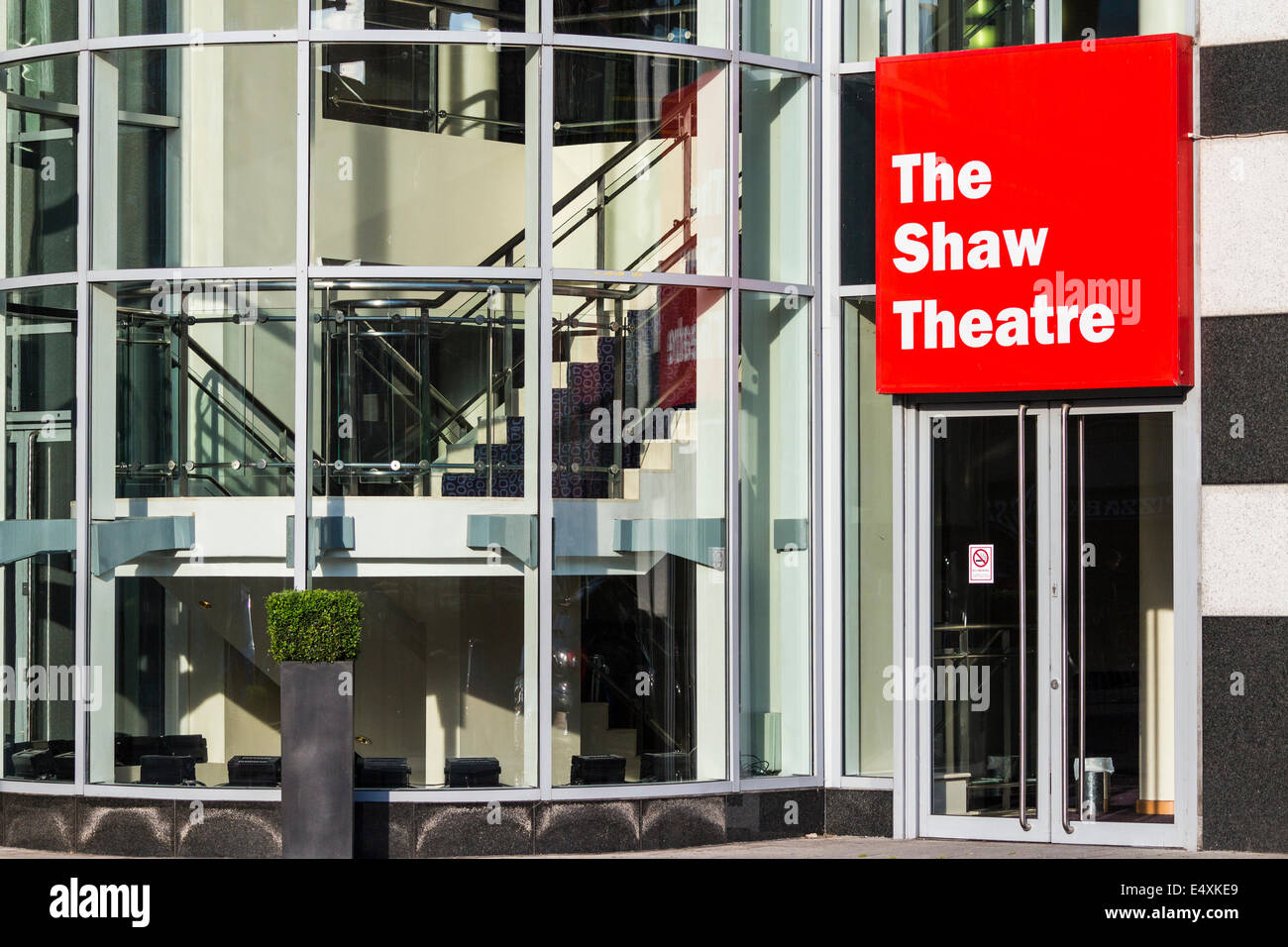 Shaw theatre hi-res stock photography and images - Alamy