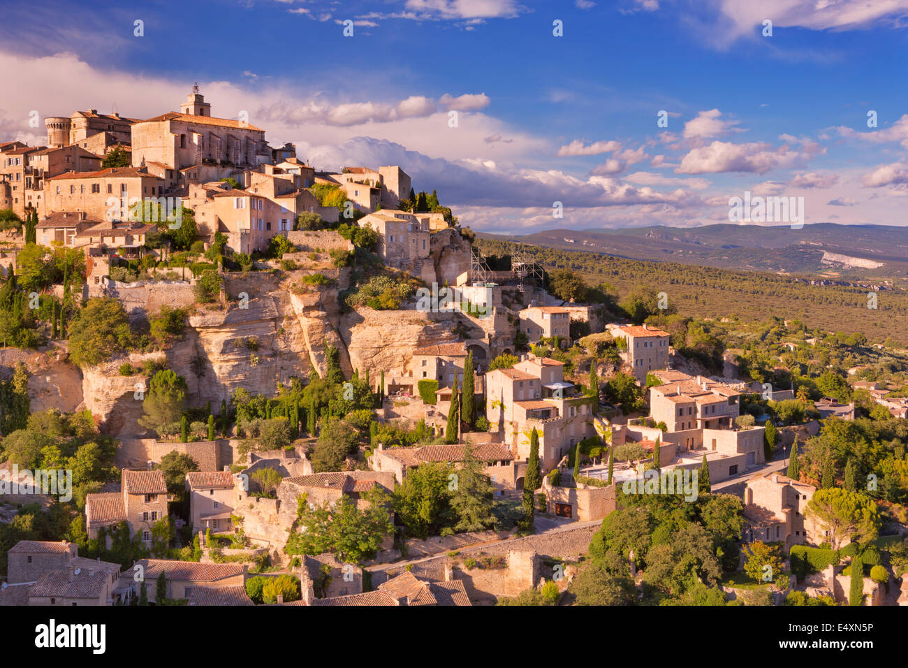 Evening light over the historic village of Gordes in the Provence ...