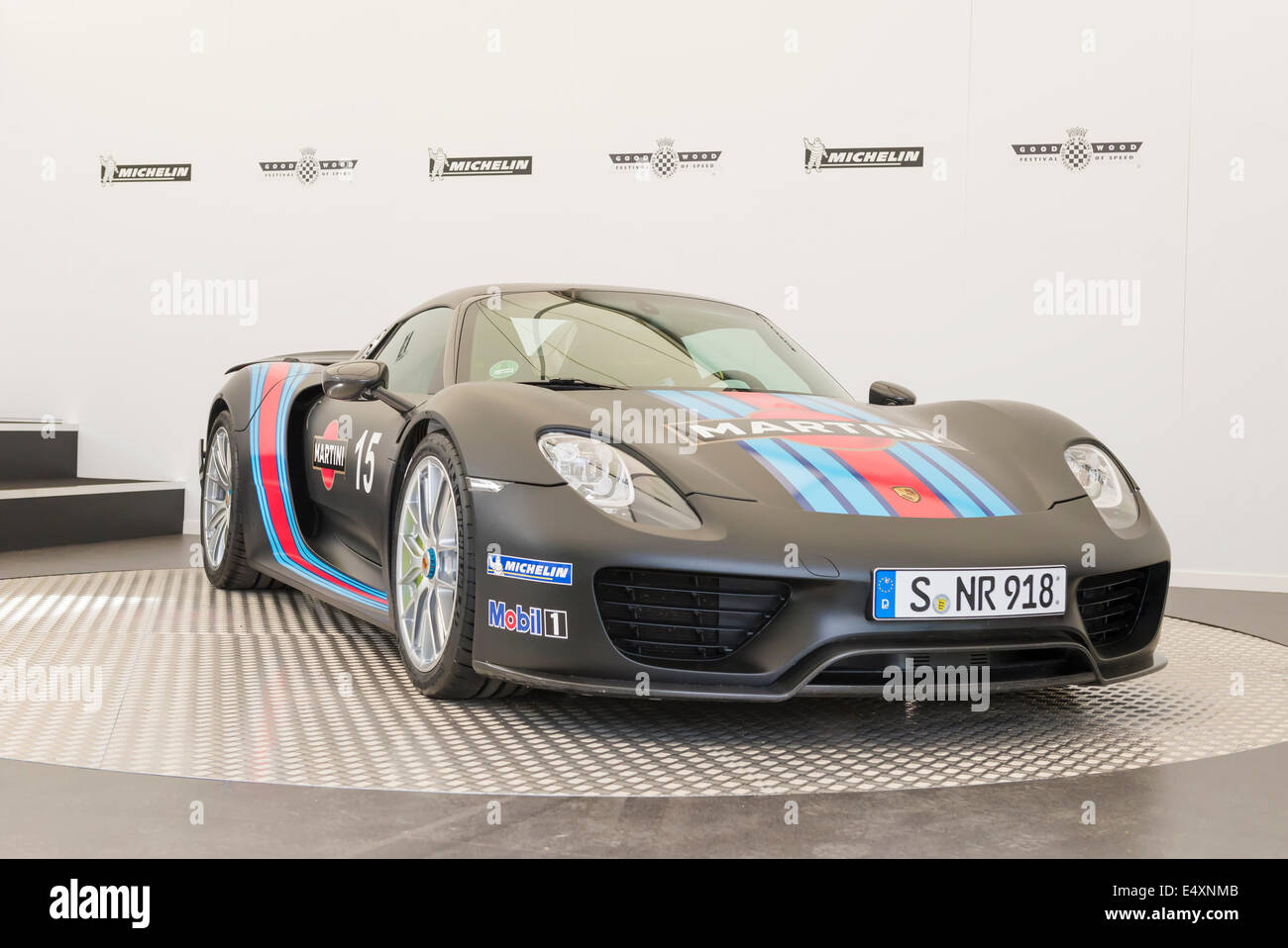Porsche 918 Martini Black