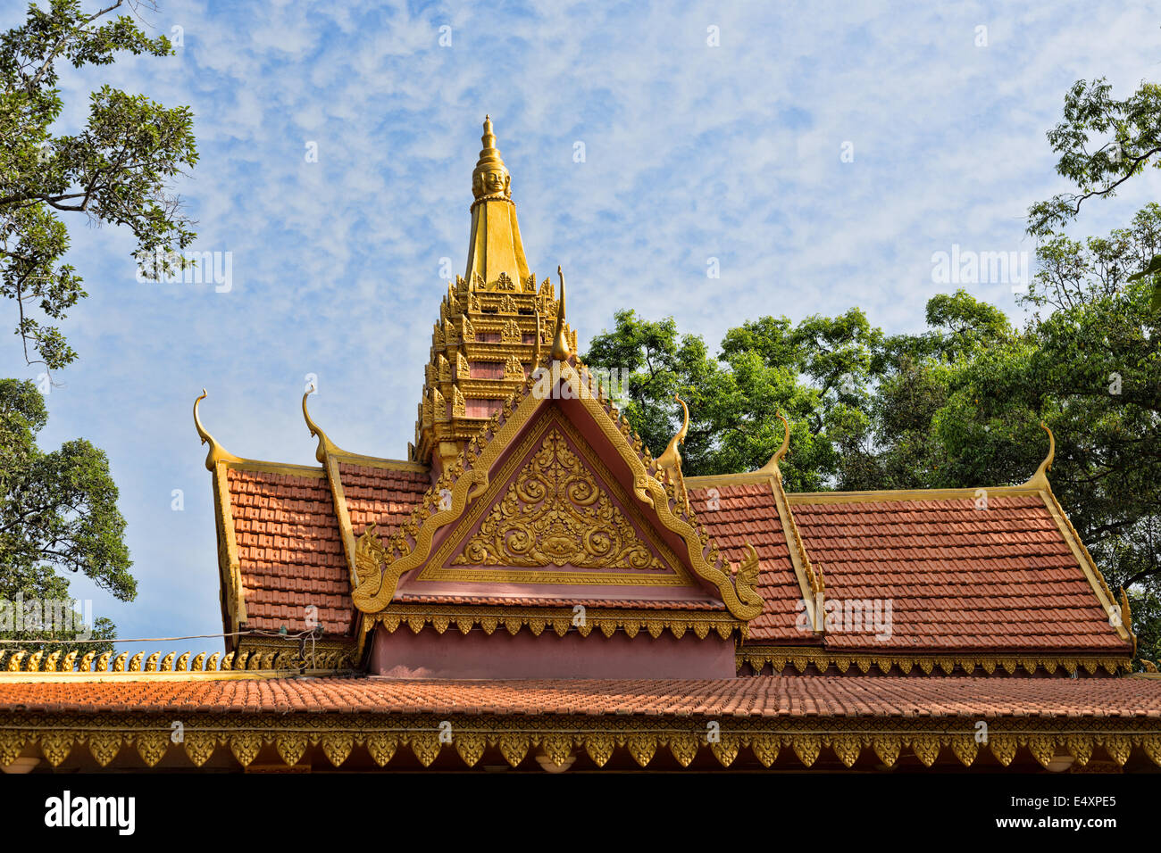 Golden temple roof hi-res stock photography and images - Alamy