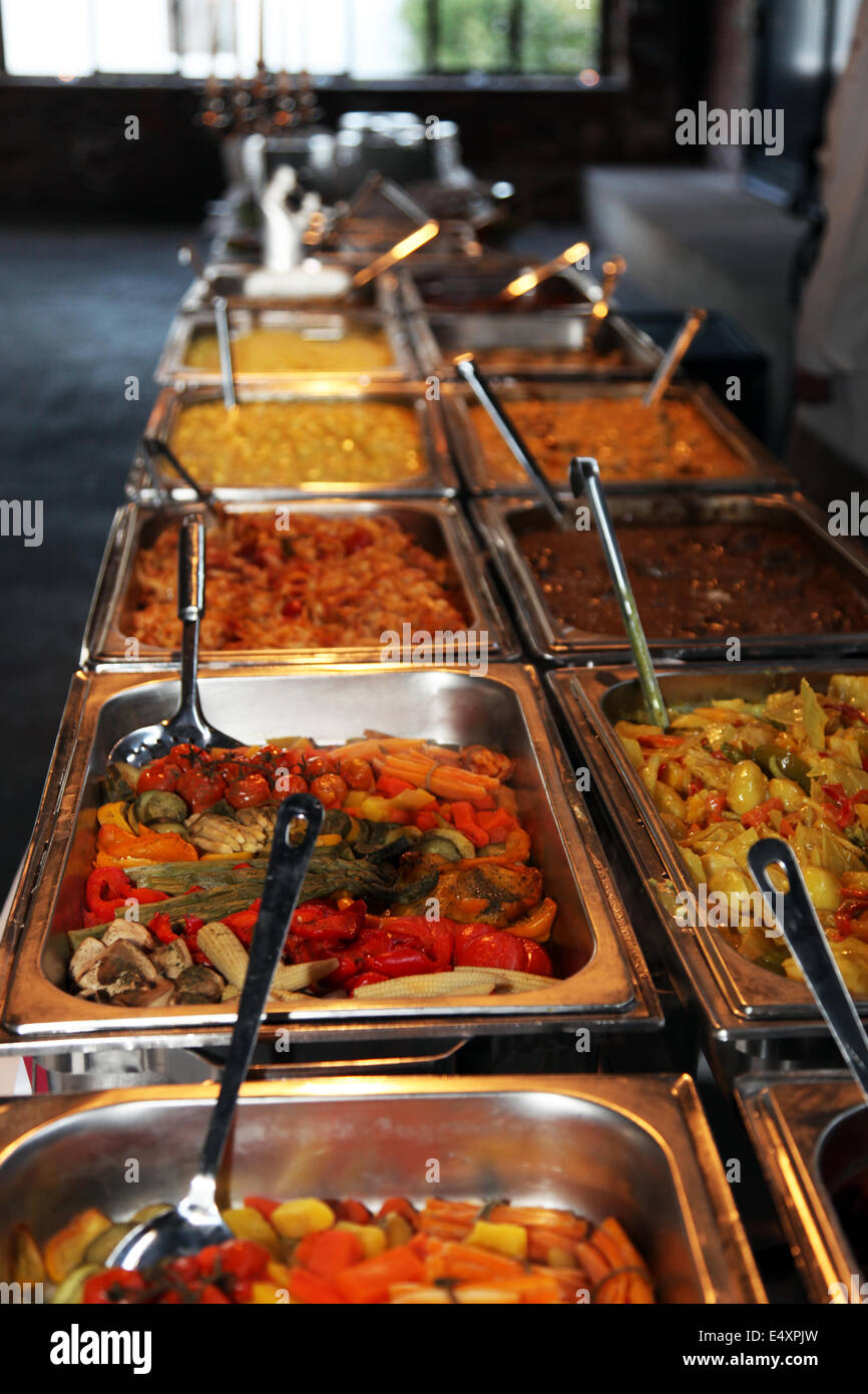 Hot buffet food hi-res stock photography and images - Alamy