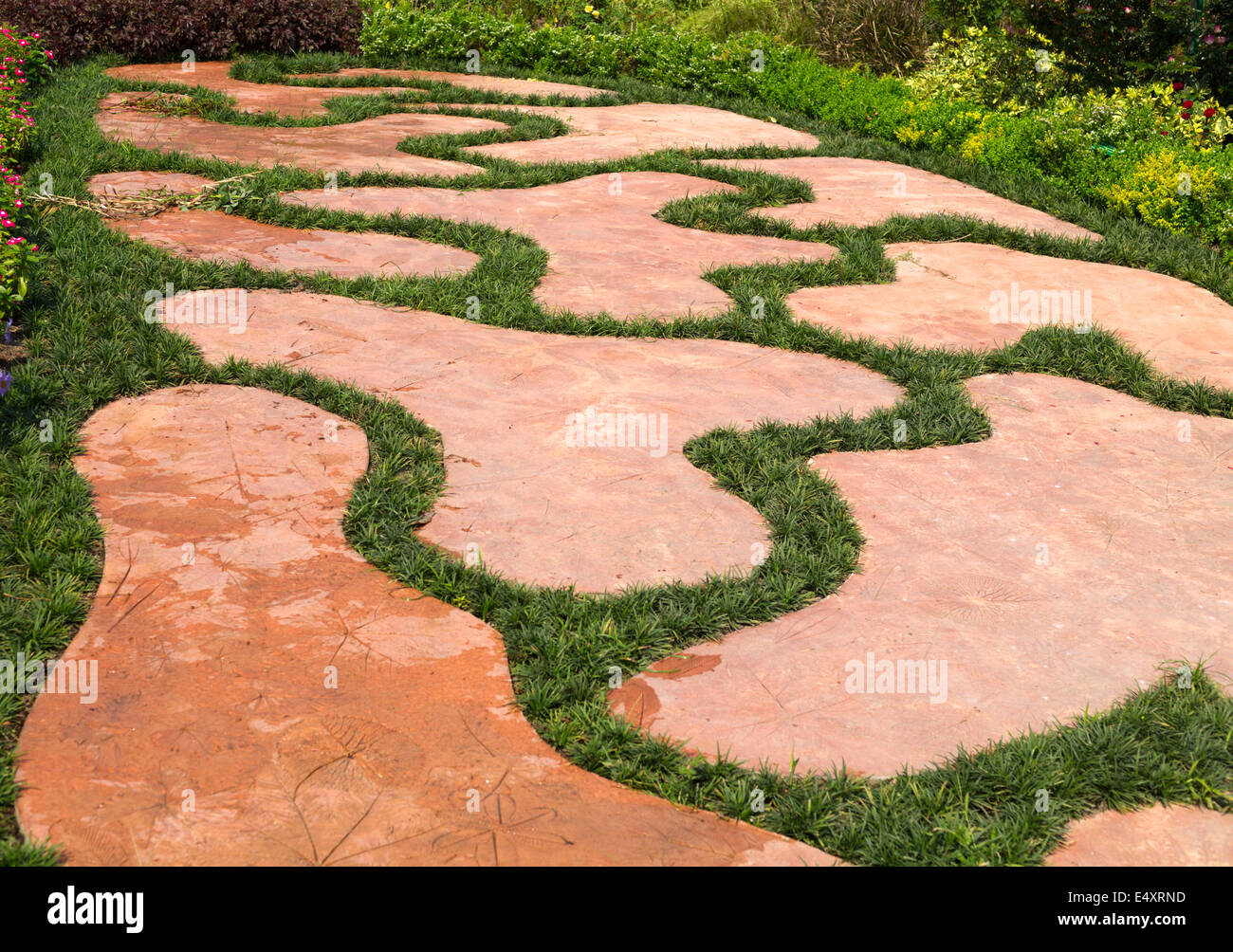 Path in the park Stock Photo - Alamy