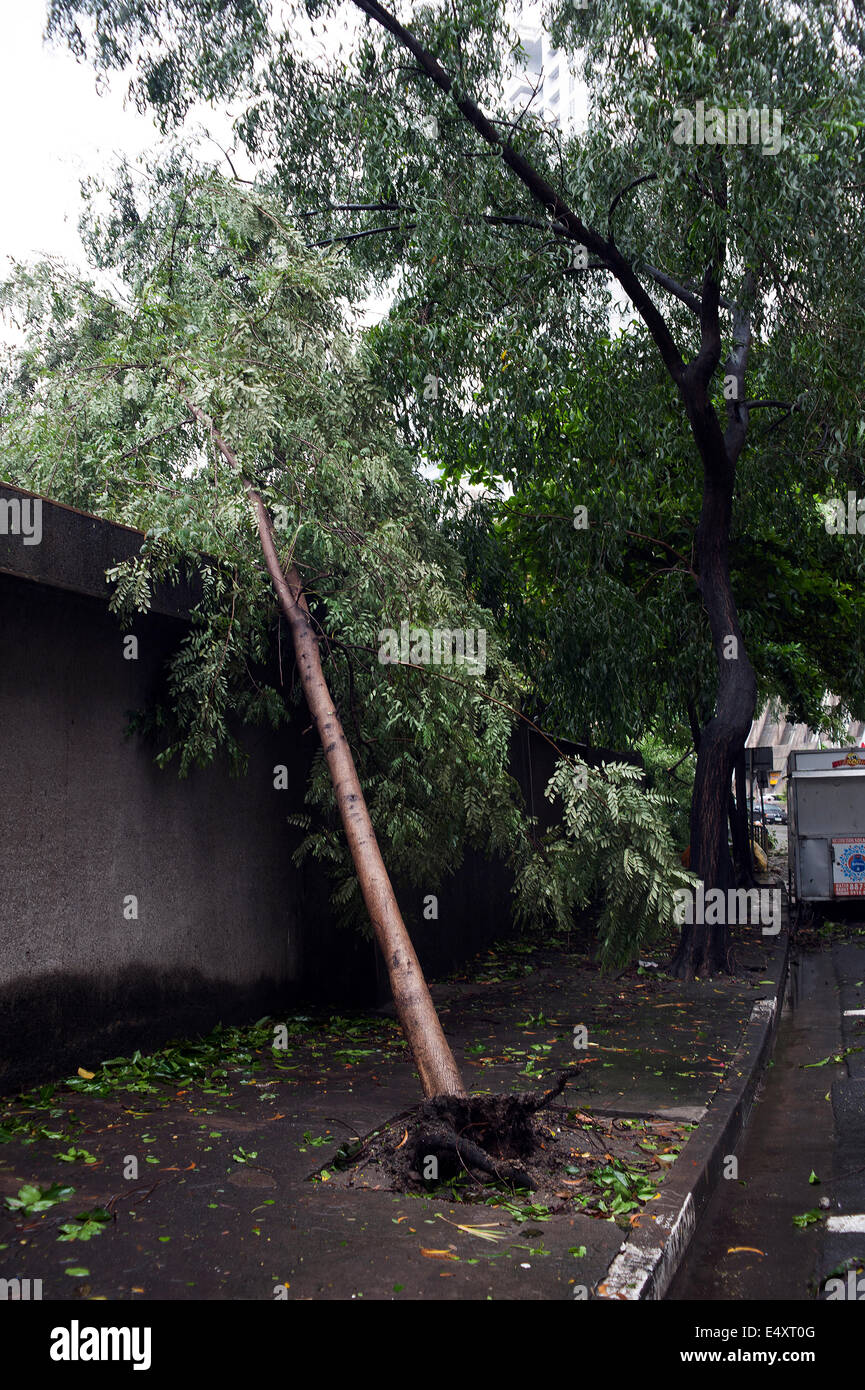 Manila philippines typhoon hi-res stock photography and images - Alamy