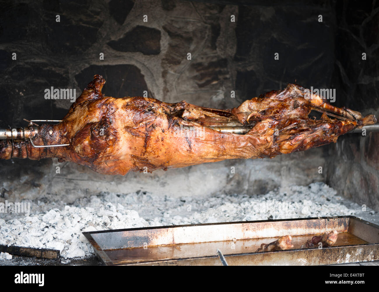 Spit roast lamb hi-res stock photography and images - Alamy