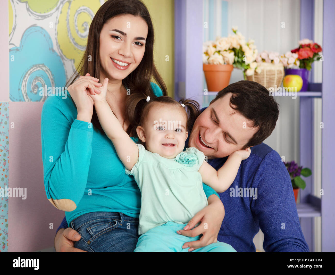 Happy smiling family Stock Photo - Alamy