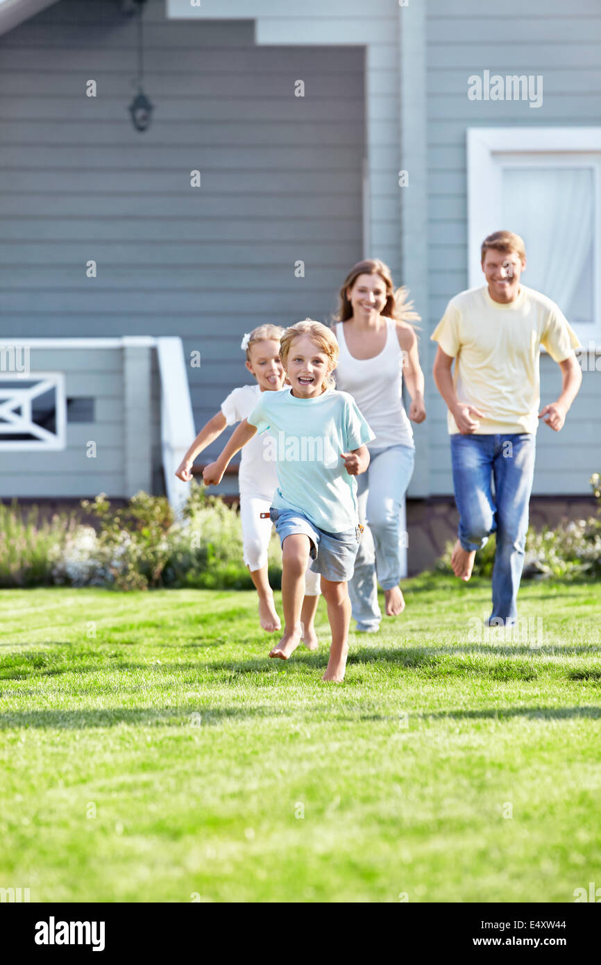 Family sunshine active hi-res stock photography and images - Alamy