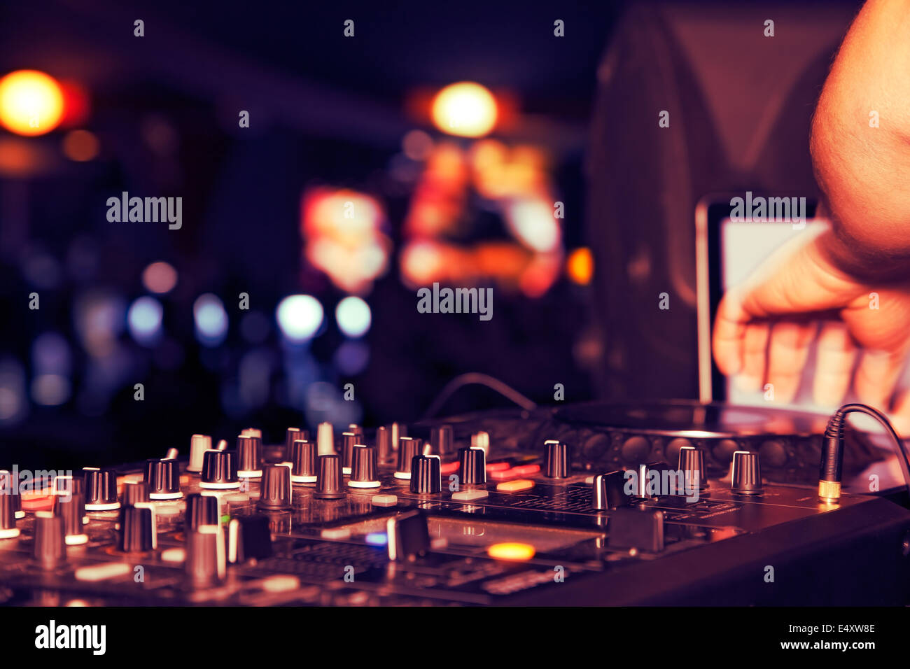 Dj hand motion hi-res stock photography and images - Alamy