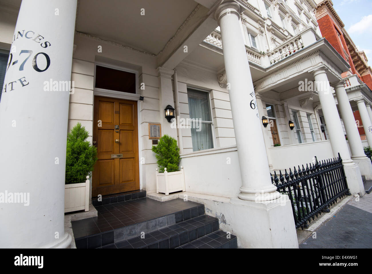 Princes gate hi-res stock photography and images - Alamy