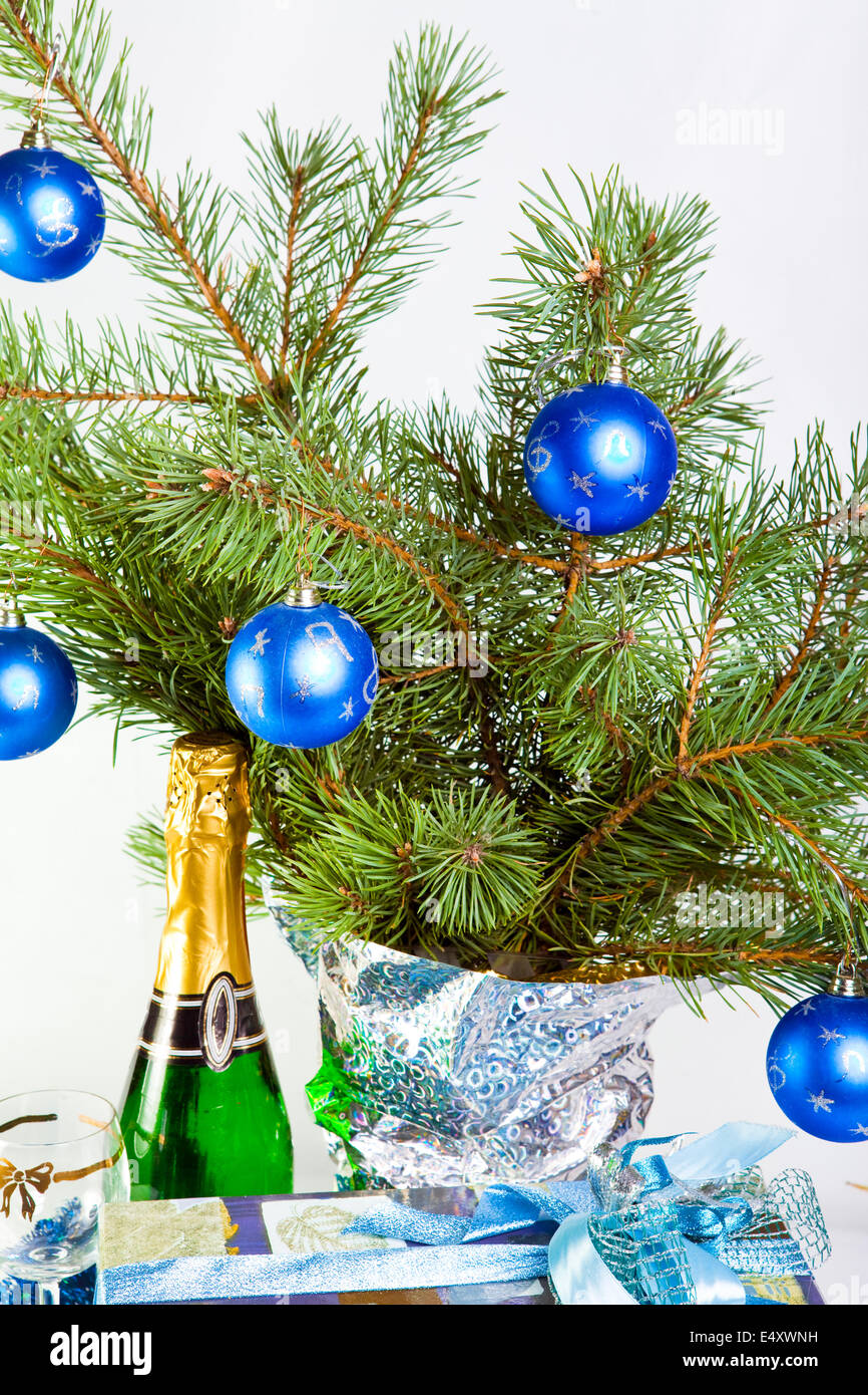 Branches fir tree decoration hi-res stock photography and images - Alamy