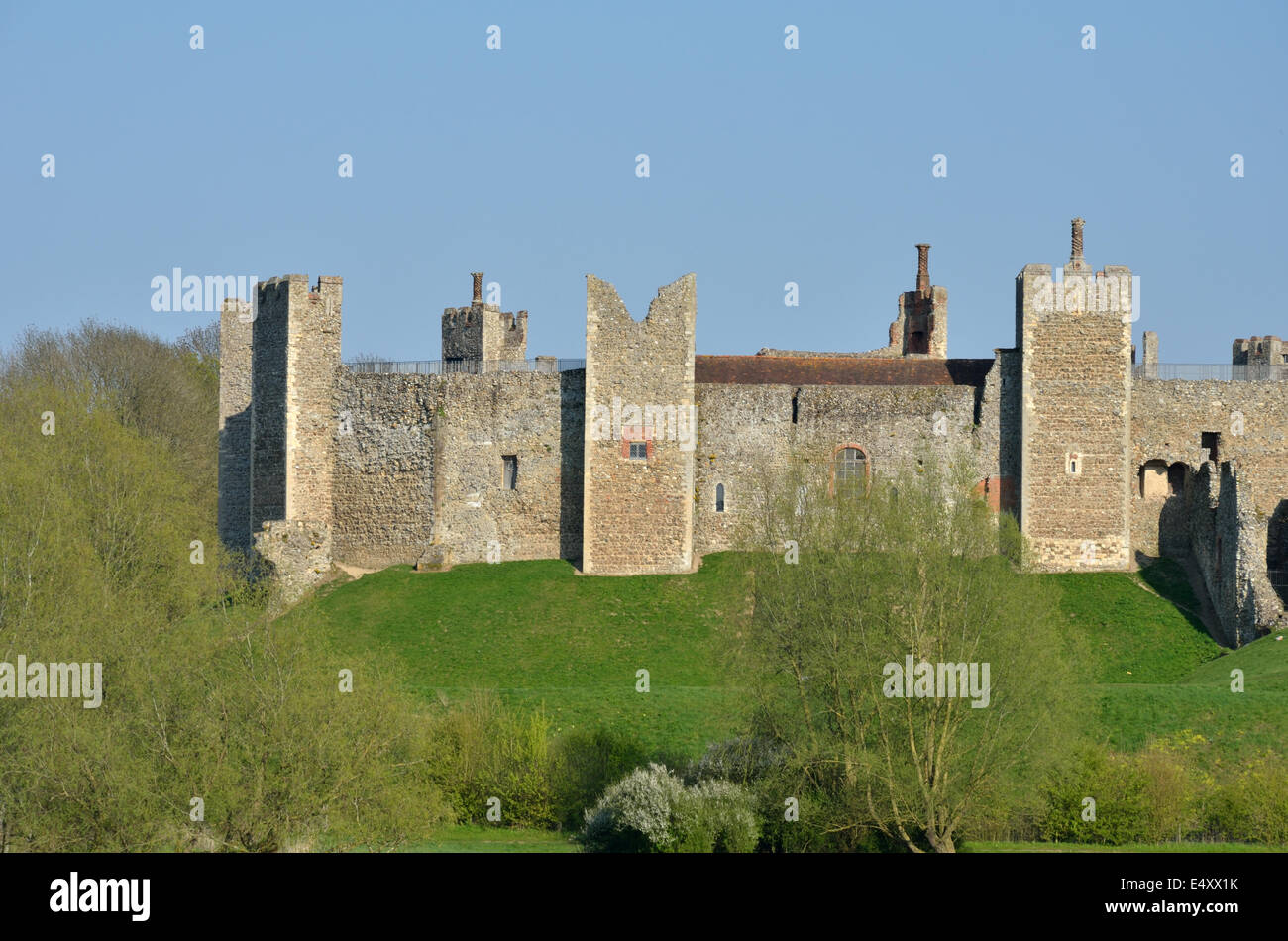Castle framlingham ancient hi-res stock photography and images - Alamy