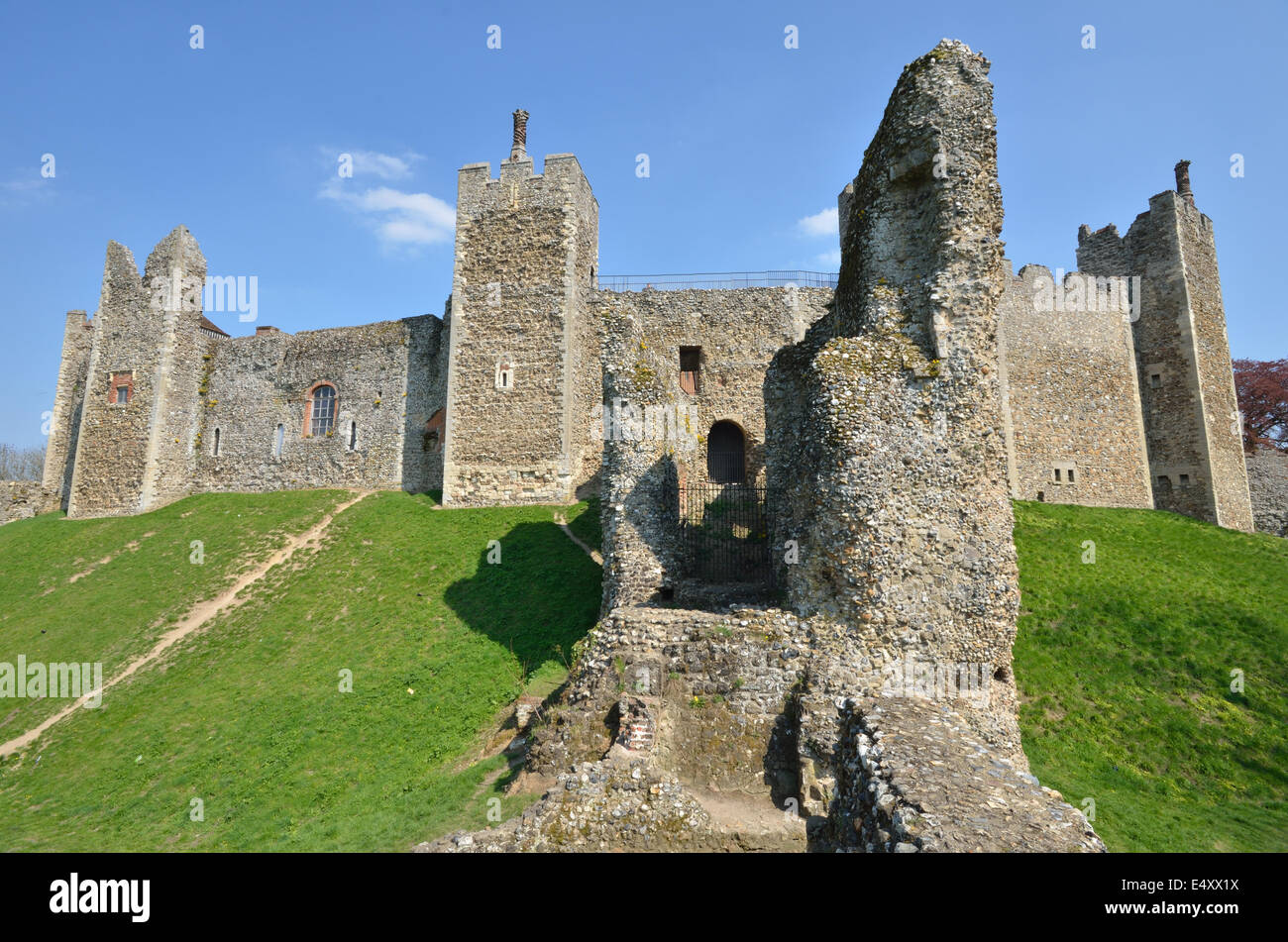 Framlingham castle with wall Stock Photo - Alamy