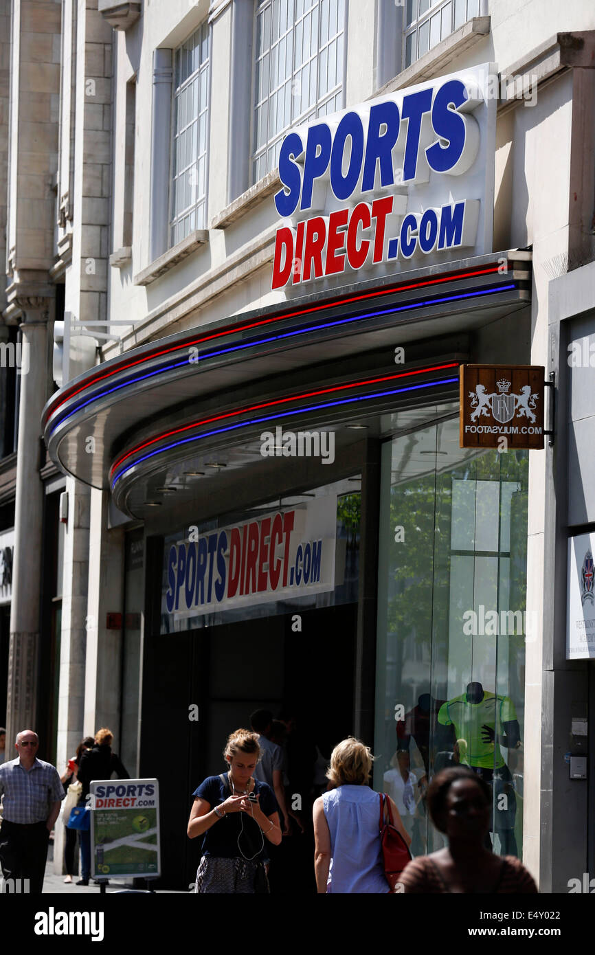 UK, London : Sports Direct is pictured on Oxford Street in Central ...