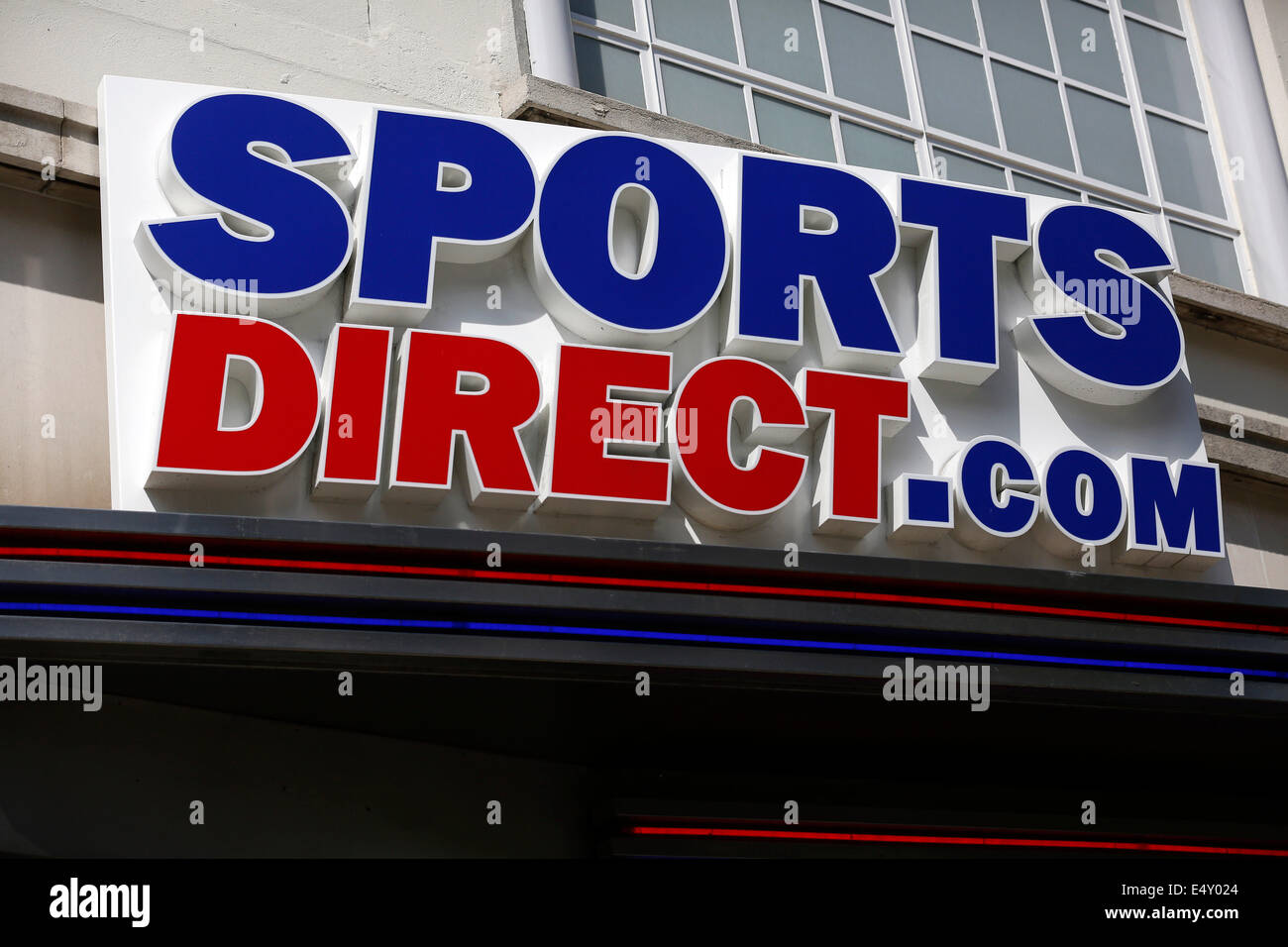 UK, London : Sports Direct is pictured on Oxford Street in Central ...