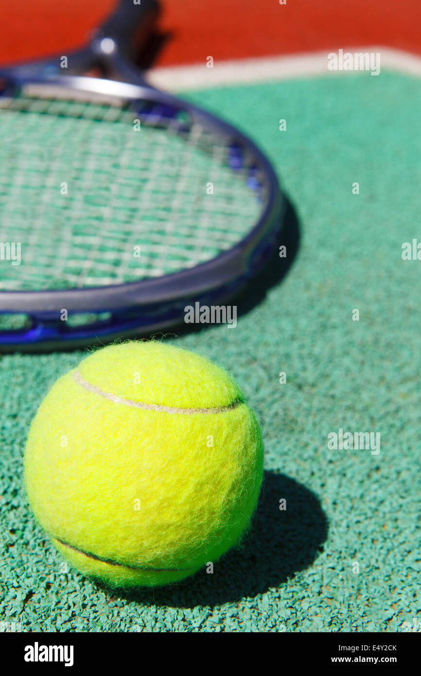 Close up tennis racquet hi-res stock photography and images - Alamy