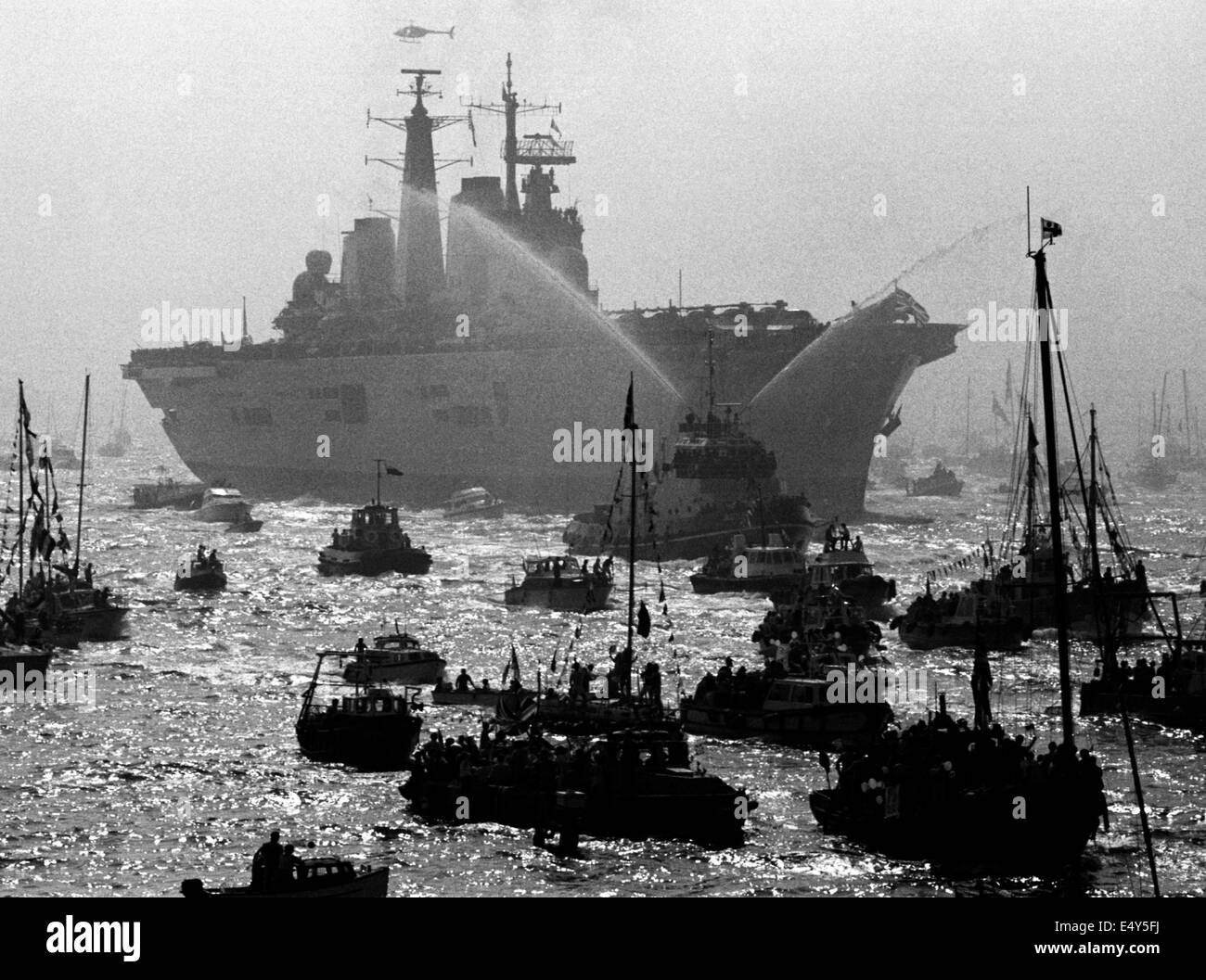 AJAXNETPHOTO - 17 SEP 1982. PORTSMOUTH,ENGLAND - INVINCIBLE RETURNS ...