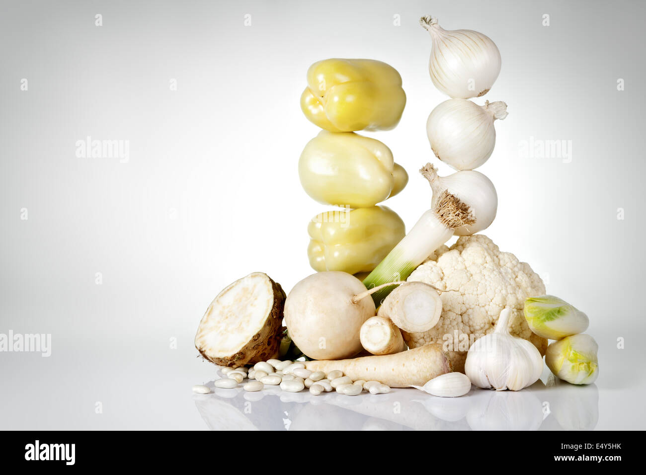 Vegetables white hi-res stock photography and images - Alamy