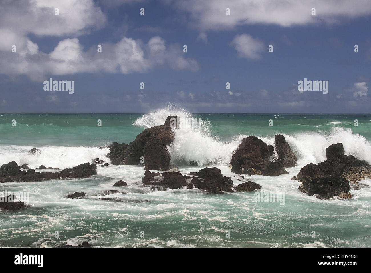 Breaking wave rock formation hi-res stock photography and images - Alamy
