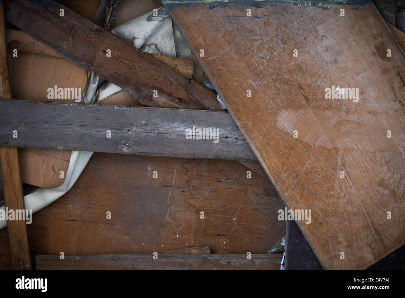 Torn wood texture hi-res stock photography and images - Alamy