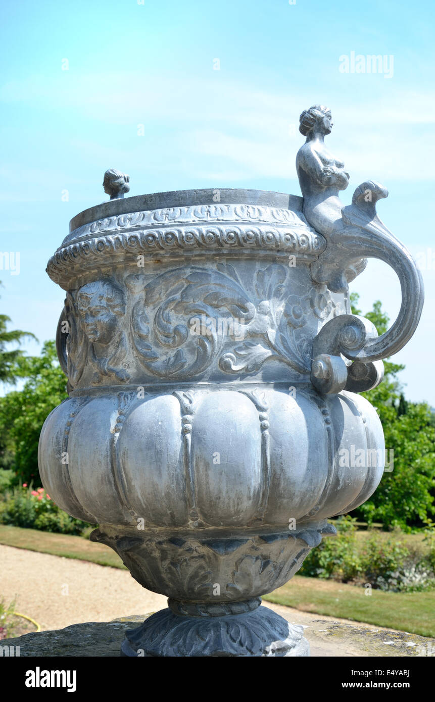 Large garden pot Stock Photo - Alamy