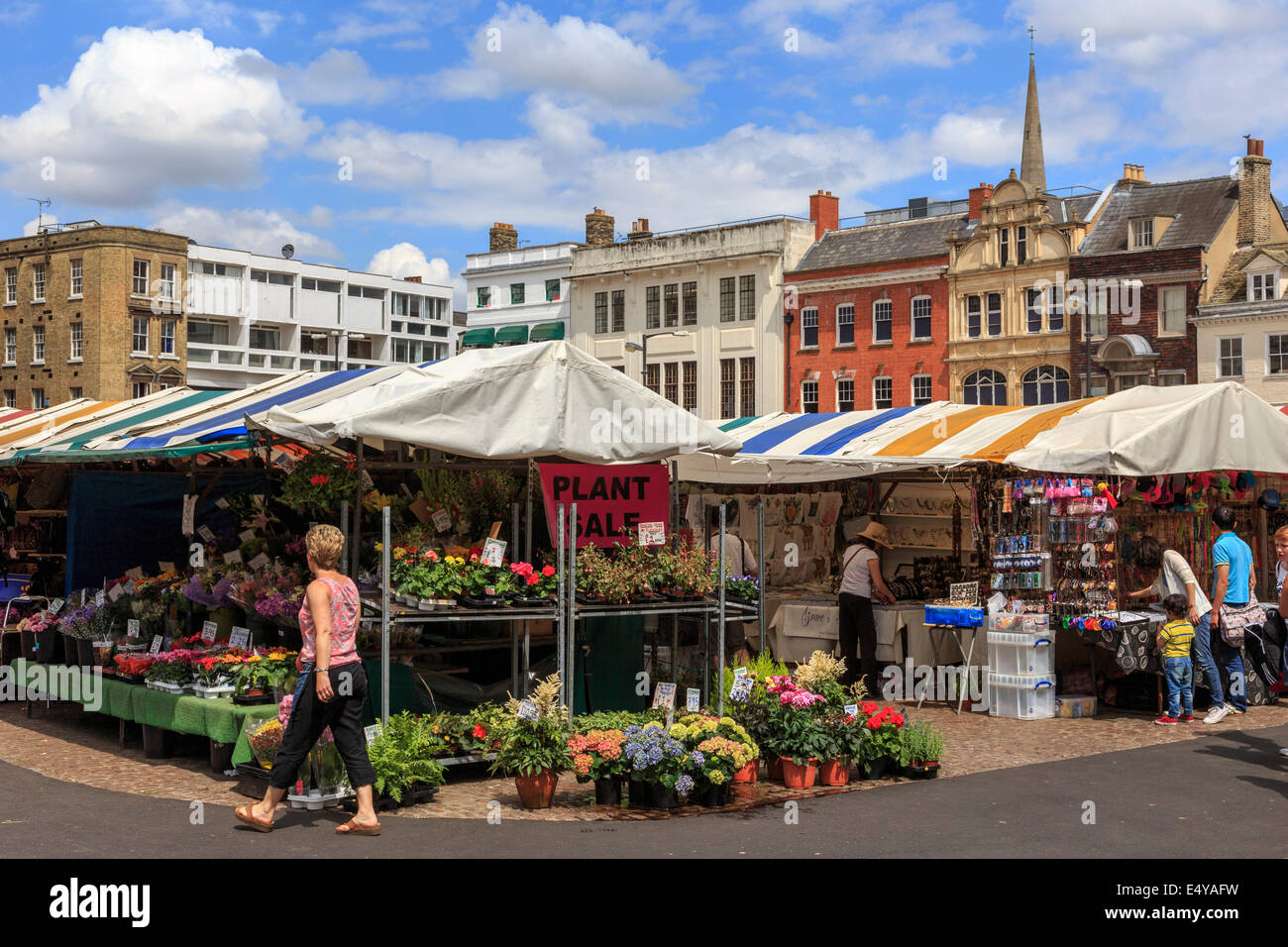 Cambridge market summer hi-res stock photography and images - Alamy