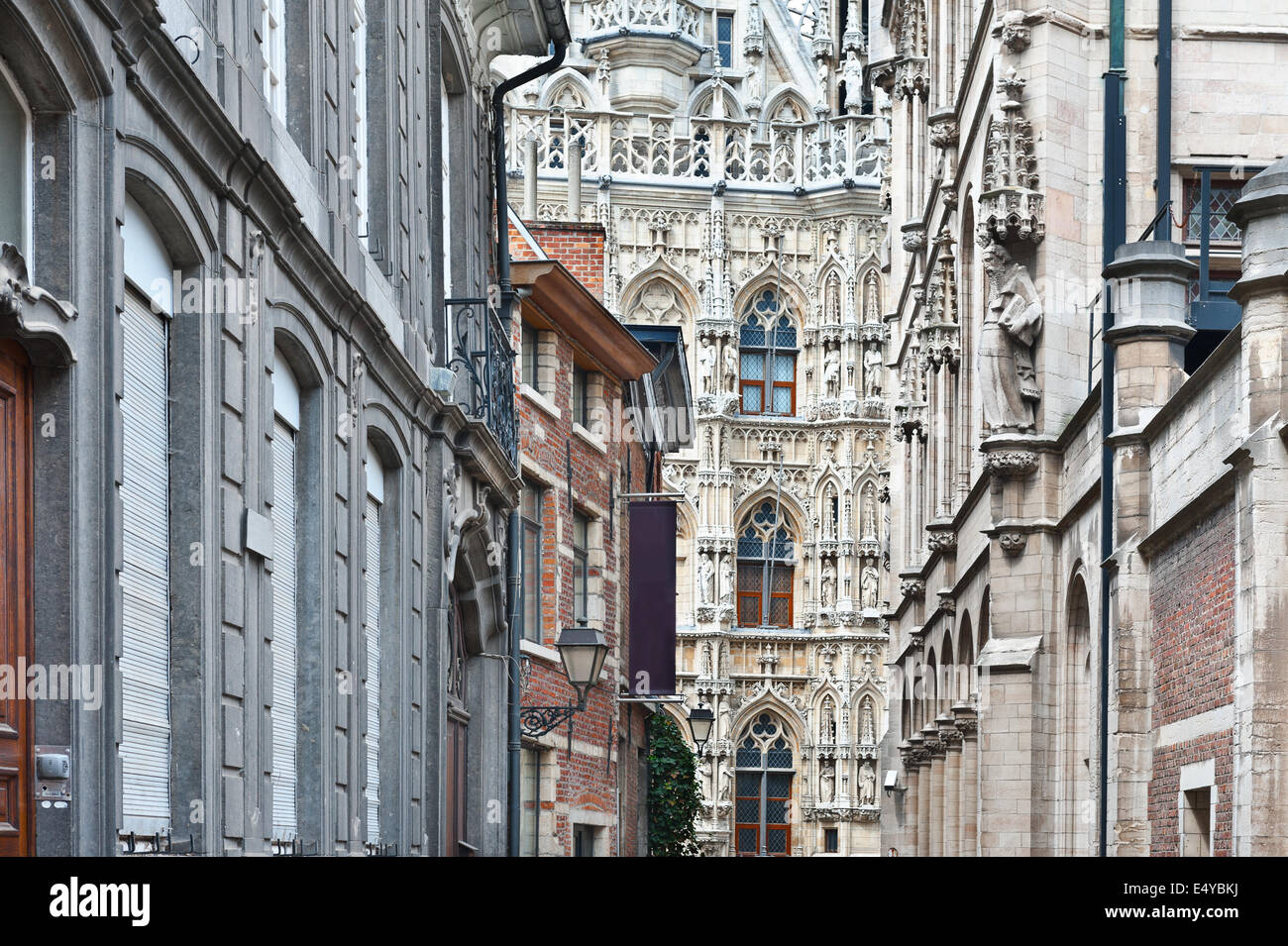 Decora window hi-res stock photography and images - Alamy