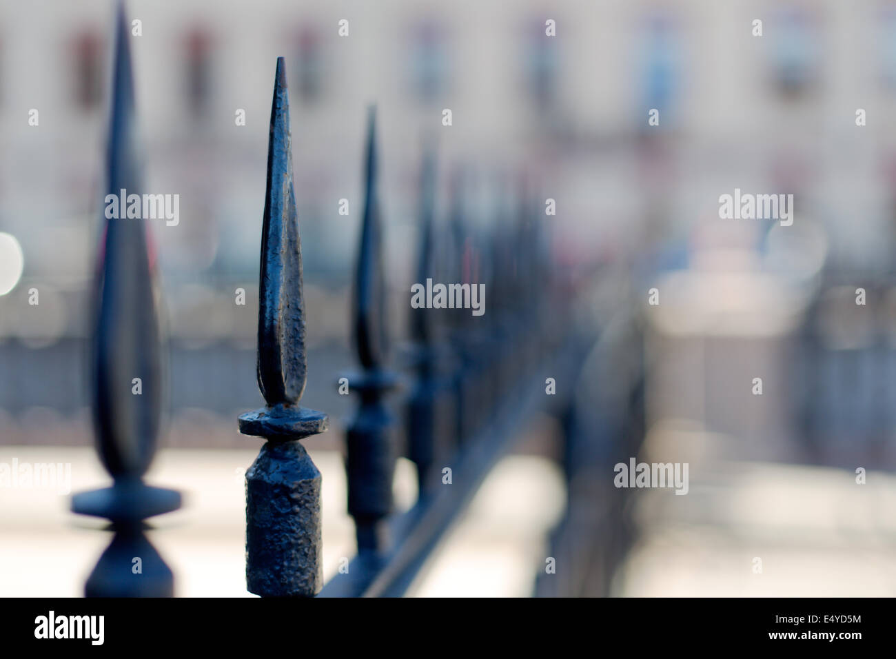 Steel fence abstract hi-res stock photography and images - Alamy