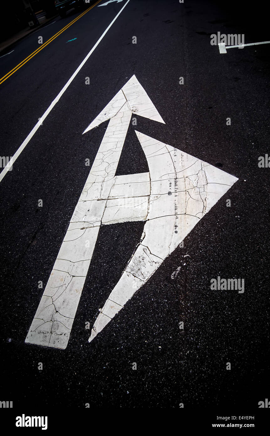 Straight on and right turn arrow hi-res stock photography and images ...