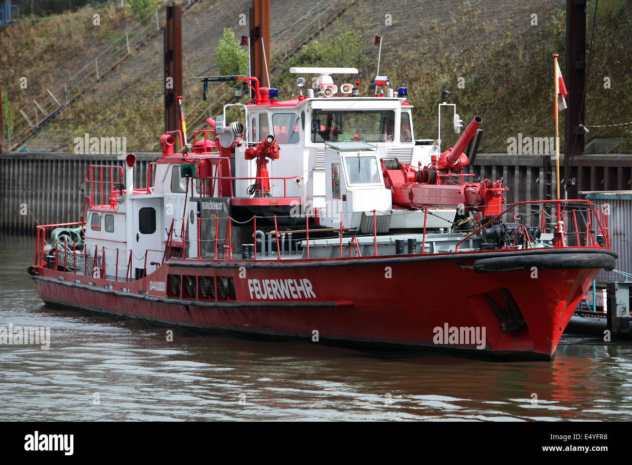Fire Boat Tender Stock Photos & Fire Boat Tender Stock Images - Alamy