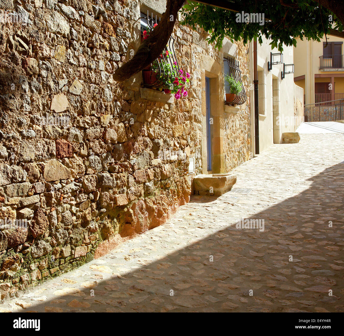 Old spanish hi-res stock photography and images - Alamy
