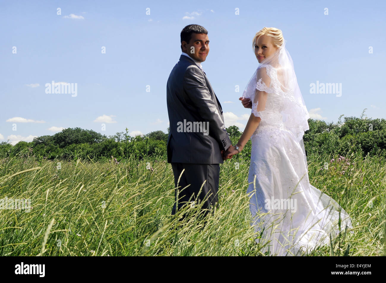 romantic wedding couple Stock Photo - Alamy