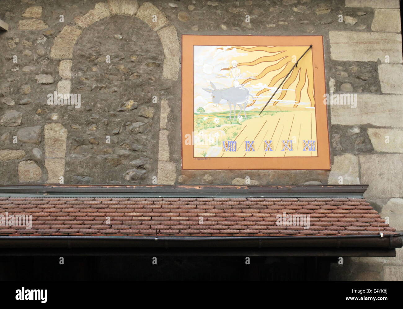 Solar clock hi-res stock photography and images - Alamy