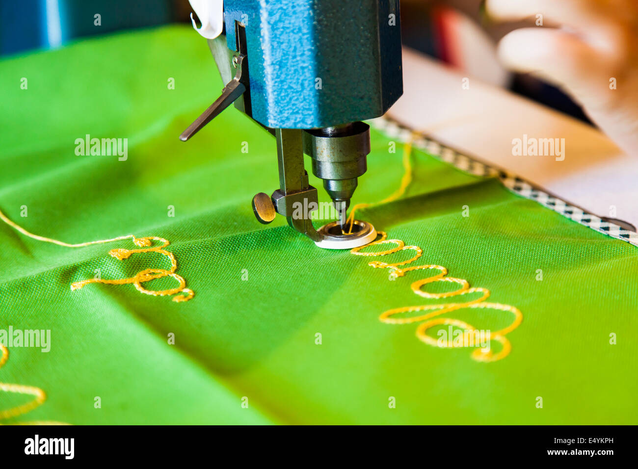 Lady hand at sewing Stock Photo - Alamy