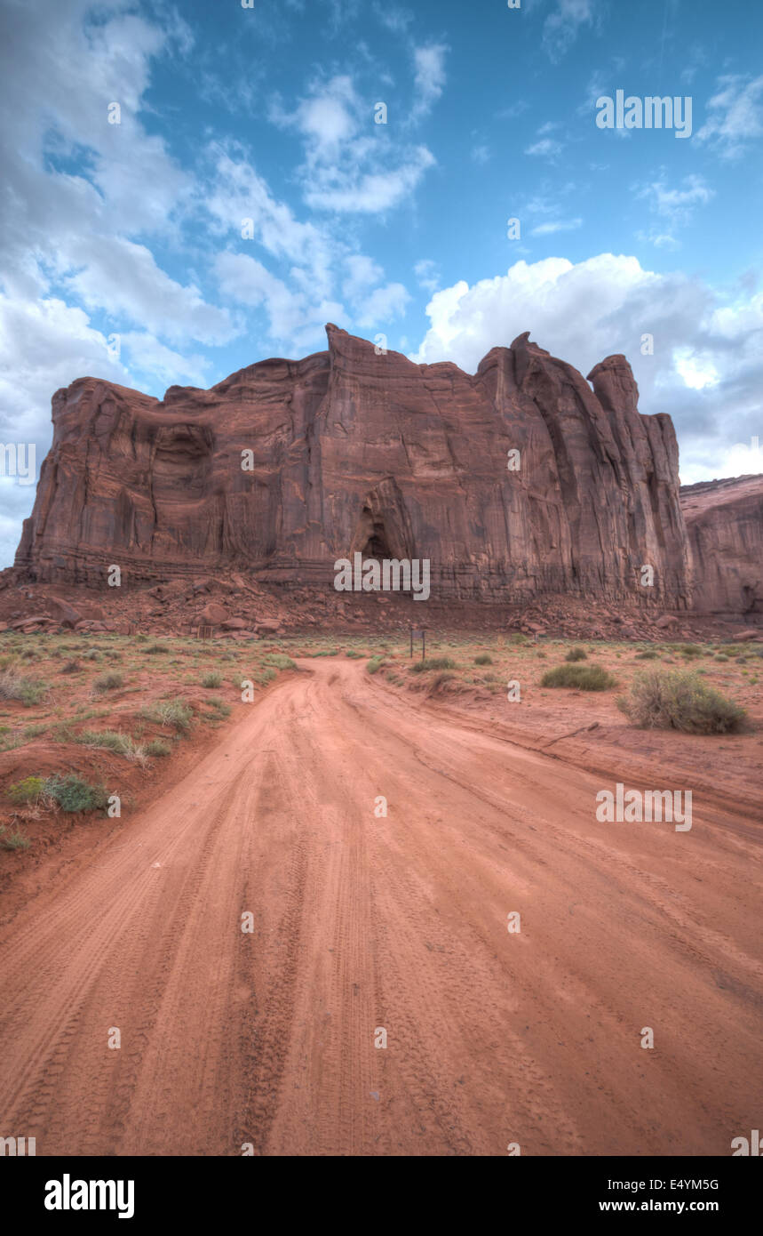 Western desert monument hi-res stock photography and images - Alamy