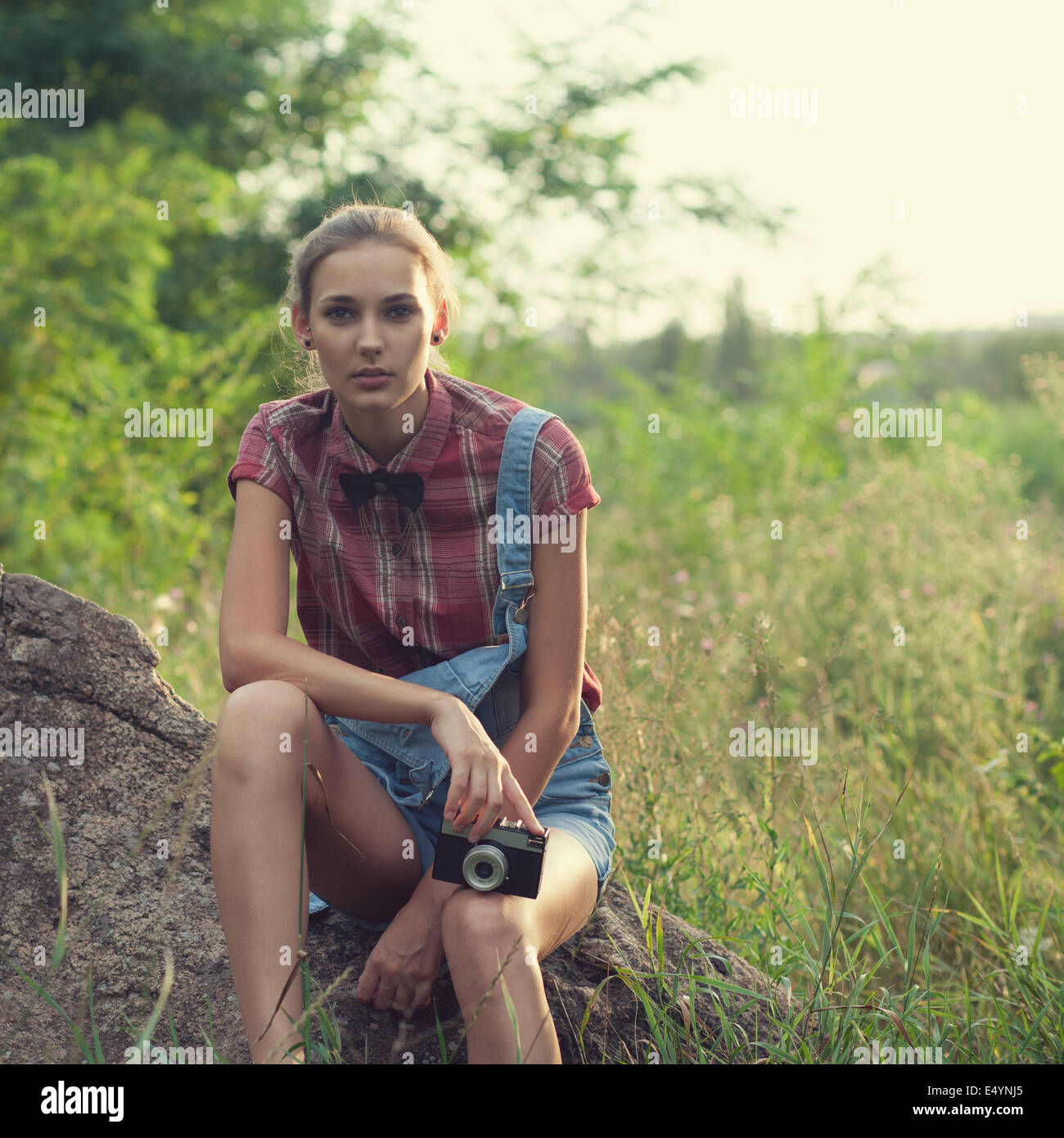 Hipster girl posing Stock Photo - Alamy