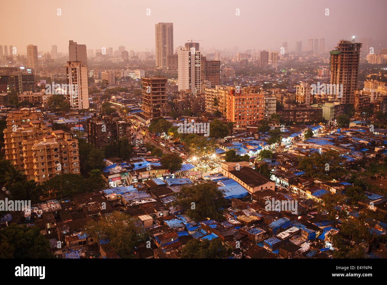 Slums india hi-res stock photography and images - Alamy